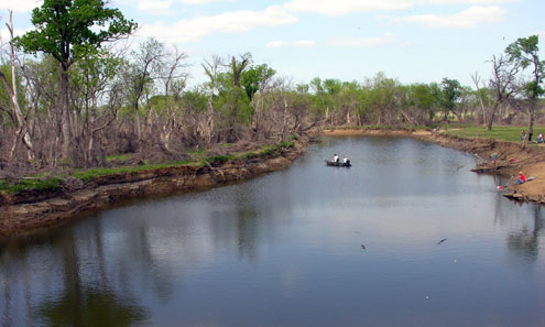 Boat, pond fishing at Hagerman National Wildlife Refuge - North Texas e ...