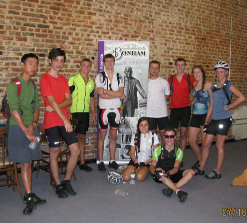 Bonham Visitors Center hosts cross country bike riders - North Texas e-News