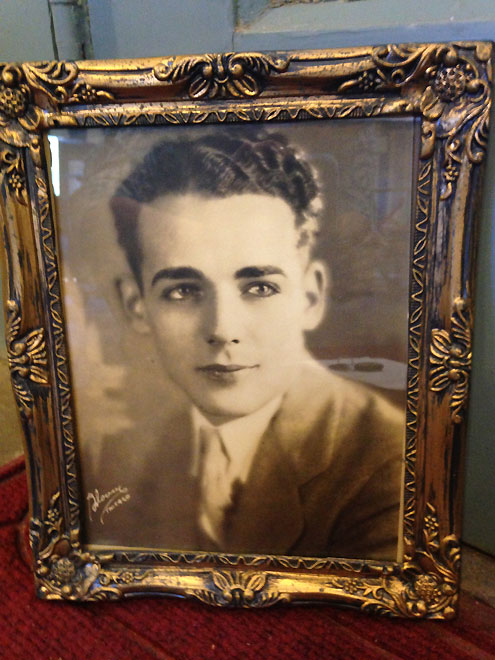 The Plots Thicken: 'A speakeasy sensation' - North Texas e-News