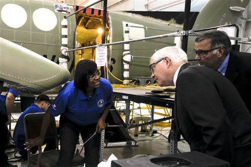 Gates to MC-12 workers: Your work is saving troops' lives - North Texas ...