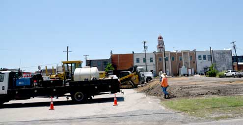 City of Bonham paves parking lot at corner of Chestnut Street and Sam ...