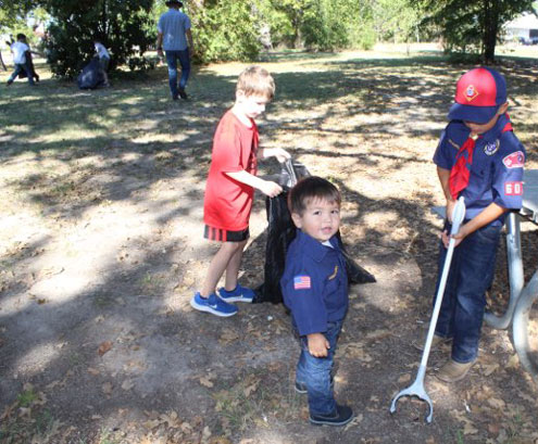 Cub Scouts clean up Catron Park - North Texas e-News