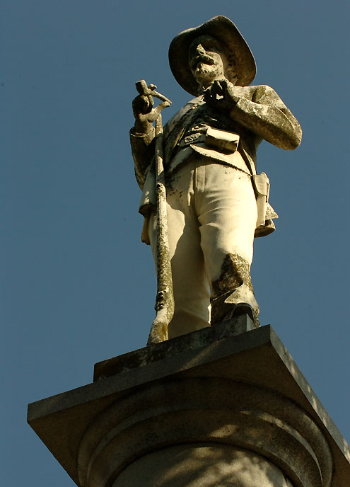 UNT faculty member publishes book on Texas’ Civil War monuments - North ...
