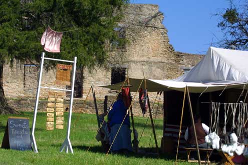 Pre 1840 rendezvous brings mountain man life to Fort Washita - North ...