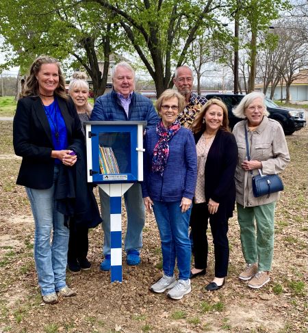 Free little library dedicated in memory of Barbara Gore - North Texas e ...