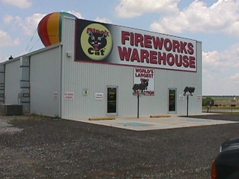 Firework stand operators prepare for big opening day - North Texas e-News